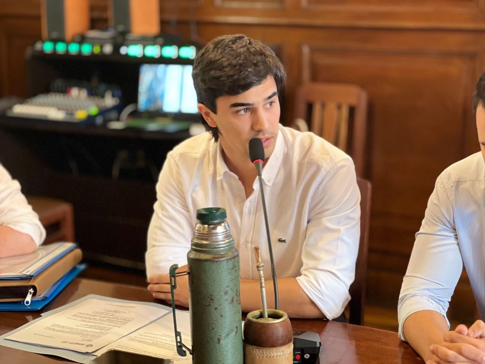 Gervasio Aznarez de Evolución Joven asumió en el Directorio del Partido ...